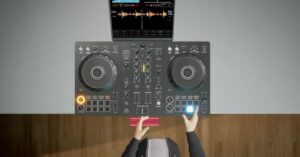 VR空間でDJ体験が楽しめる「Tribe XR」でDDJ-FLX4が使用可能に | Discpick